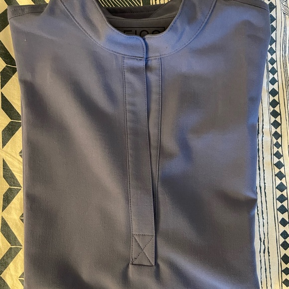 Figs | Tops | Figs Big Sky Rafaela | Poshmark